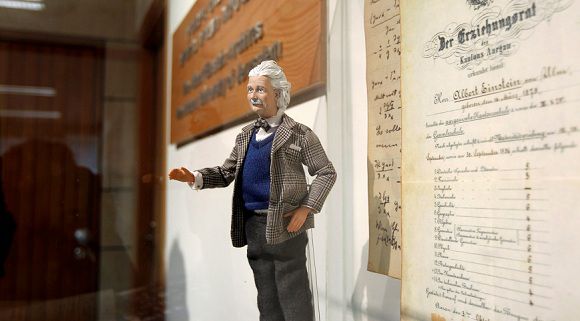 Neem een kijkje in het archief van Einstein: van affaires tot E=mc2 - NRC