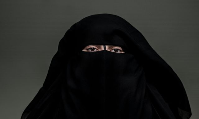 'De nikab is een hyperreligieus fenomeen dat niet in Indonesië past' - NRC