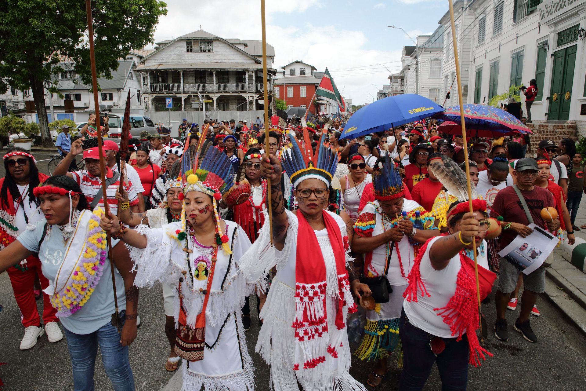 De twee inheemse Surinamers die overleden bij protest tegen goudwinning ...