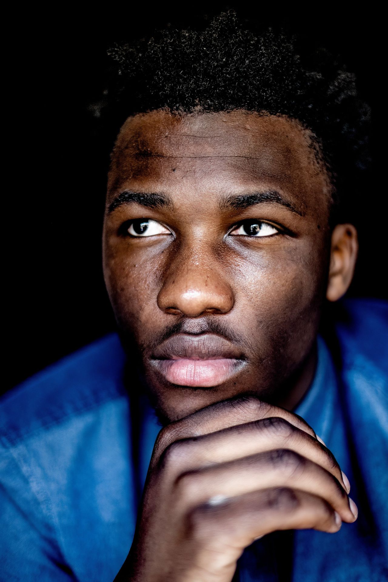 Een beetje chanson, een beetje feestnummer: met aantrekkelijk ‘C’est La ...