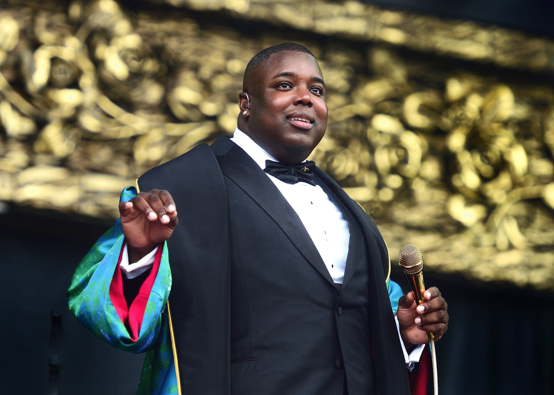 Soms getergd, soms intiem bluesy: op het debuutalbum van trio Gabriels ...