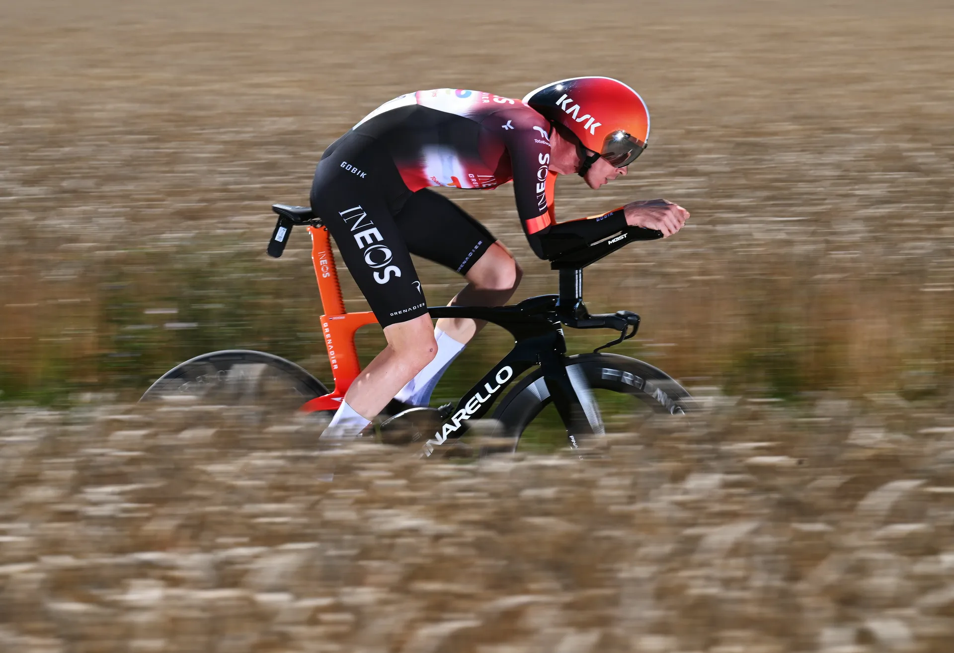Drie weken in het spoor van Thymen Arensman: ‘Wat ik heb gedaan? Heel ...