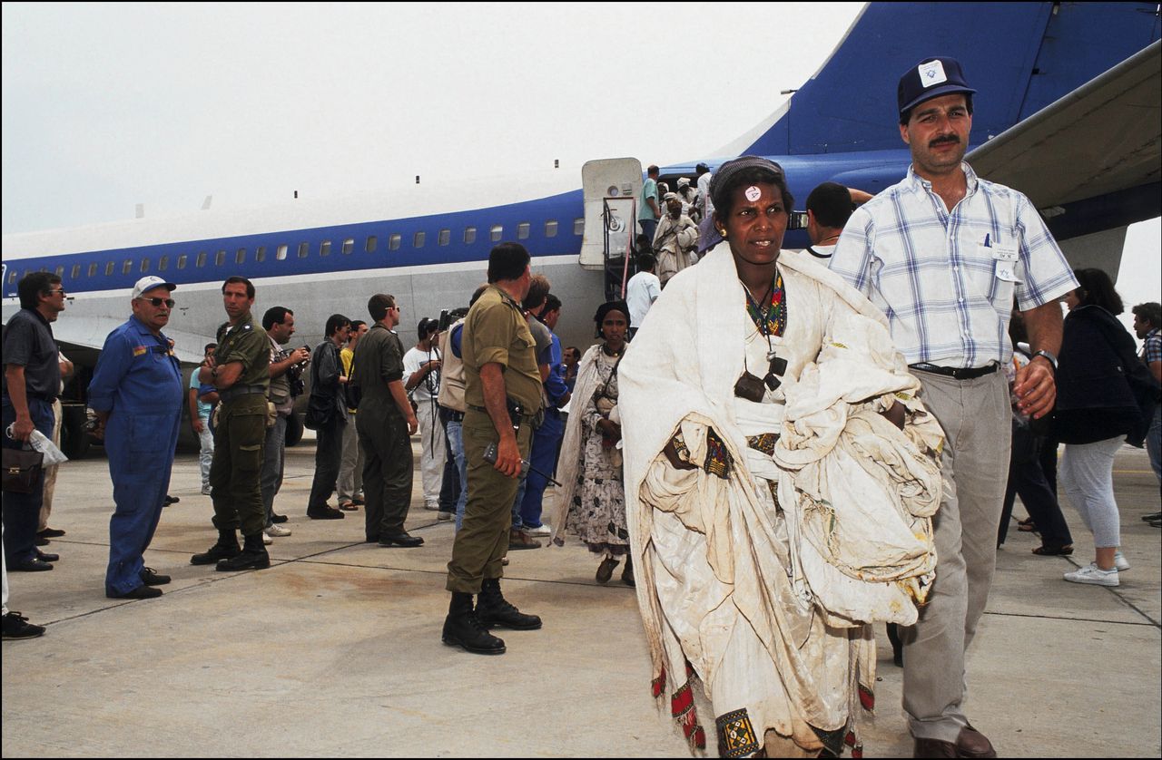 Moord, ontvoering en spionage: de geschiedenis van de Mossad in vijf ...