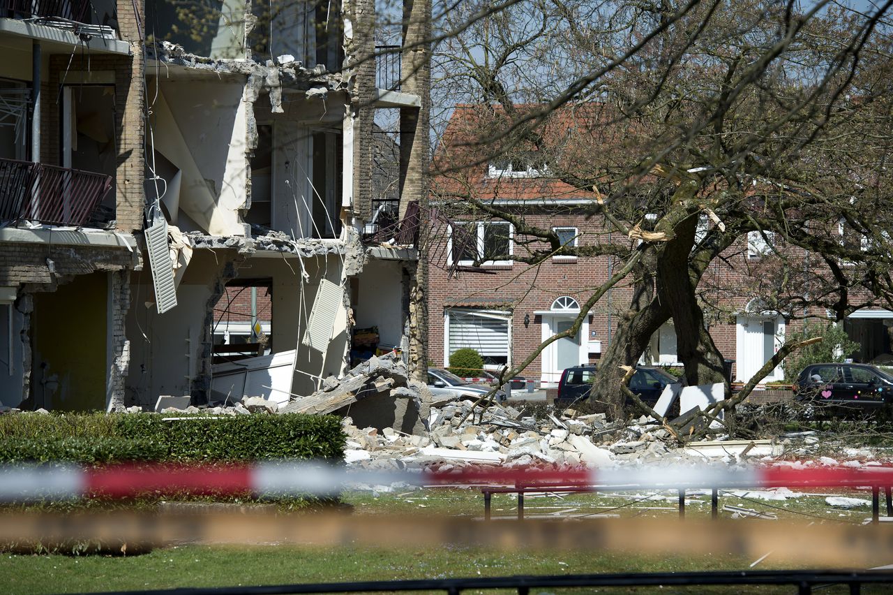 Diefstal koperleiding waarschijnlijk oorzaak explosie flat in Heerlen - NRC