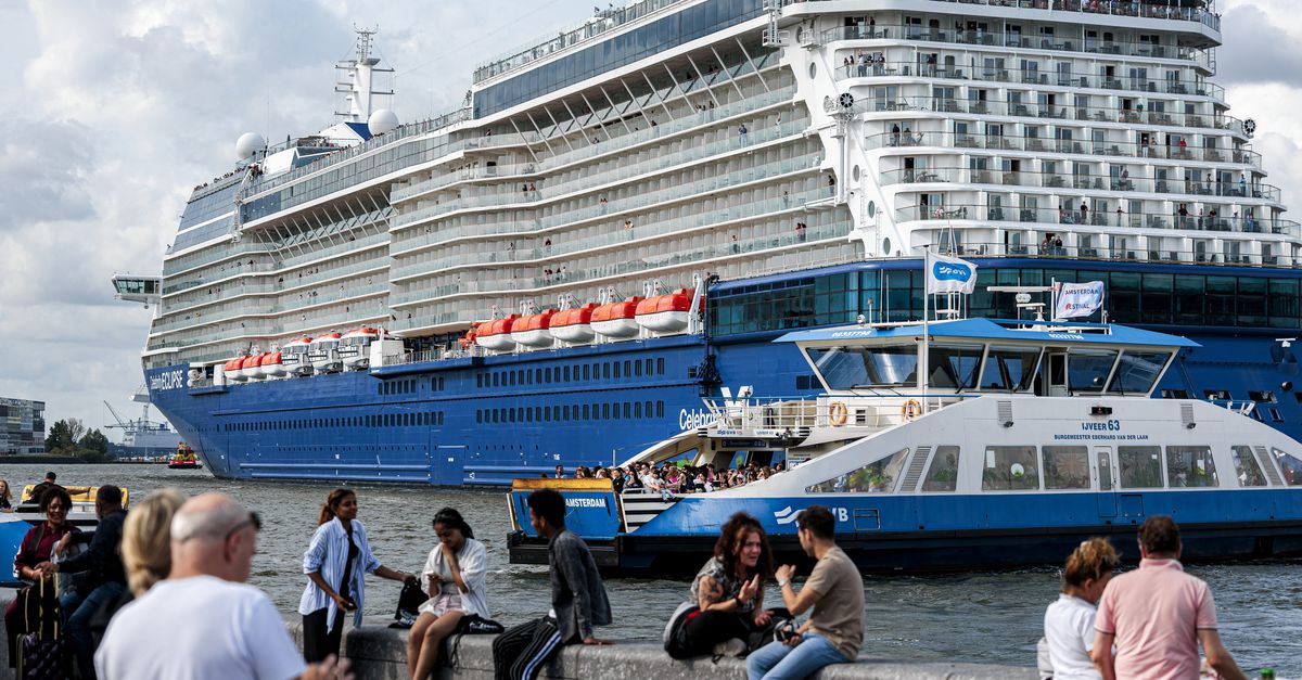 Amsterdam verbiedt reclame voor vlees en fossiel vanaf mei - NRC