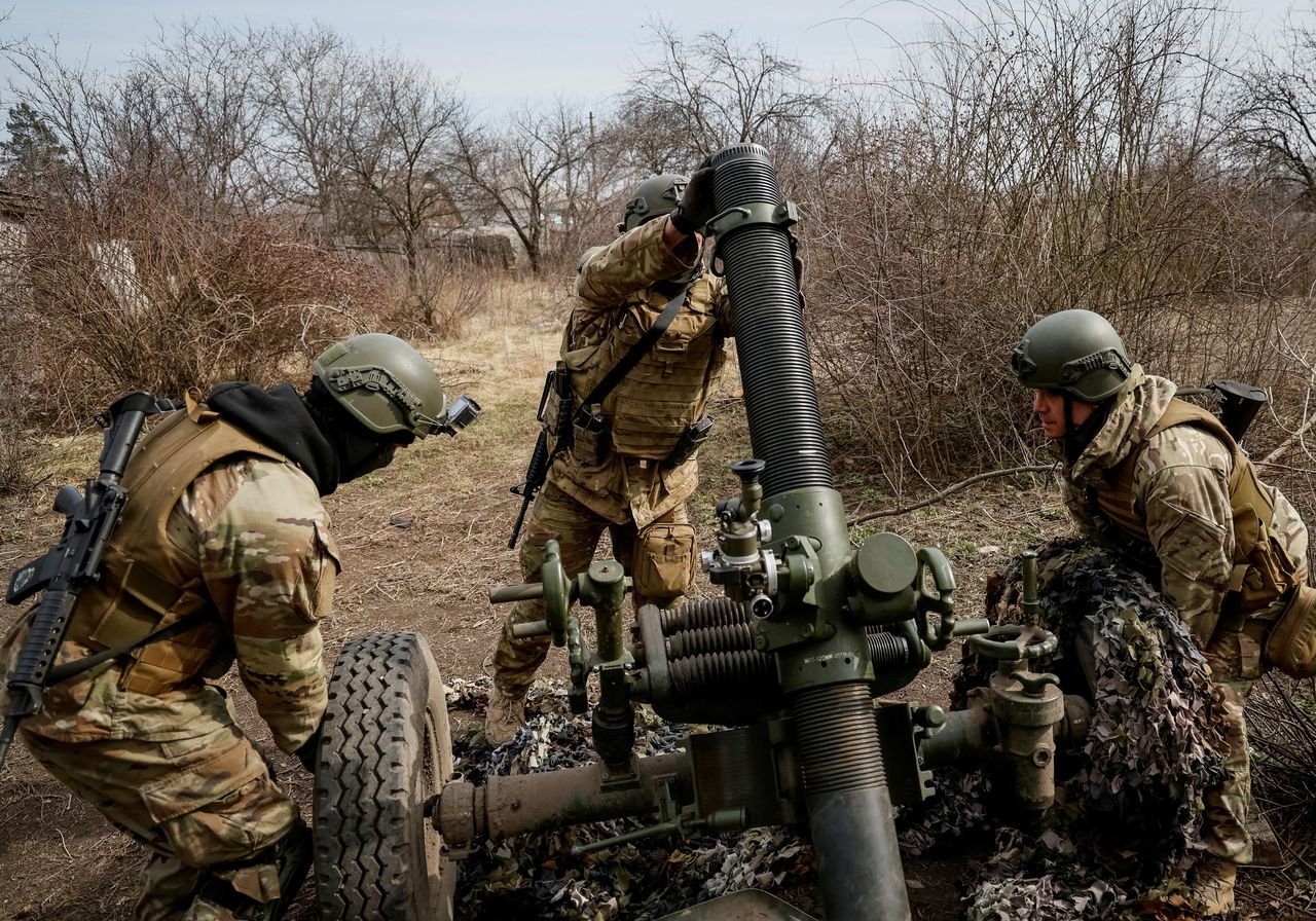 Russische rebellengroepen dringen opnieuw Rusland binnen vanuit ...