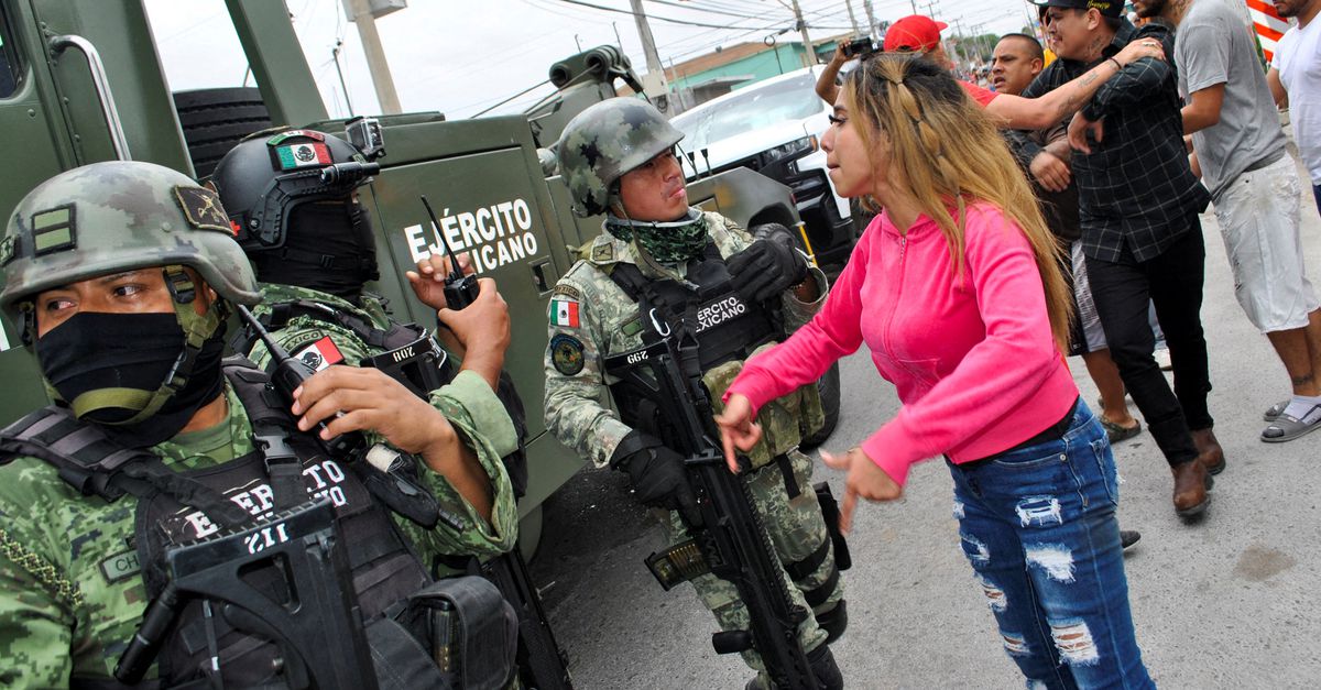 Beelden opgedoken van executie door militairen in Mexico - NRC