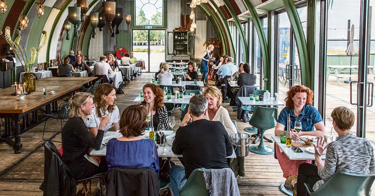 Gewoon lekker eten bij een weergaloos uitzicht - NRC