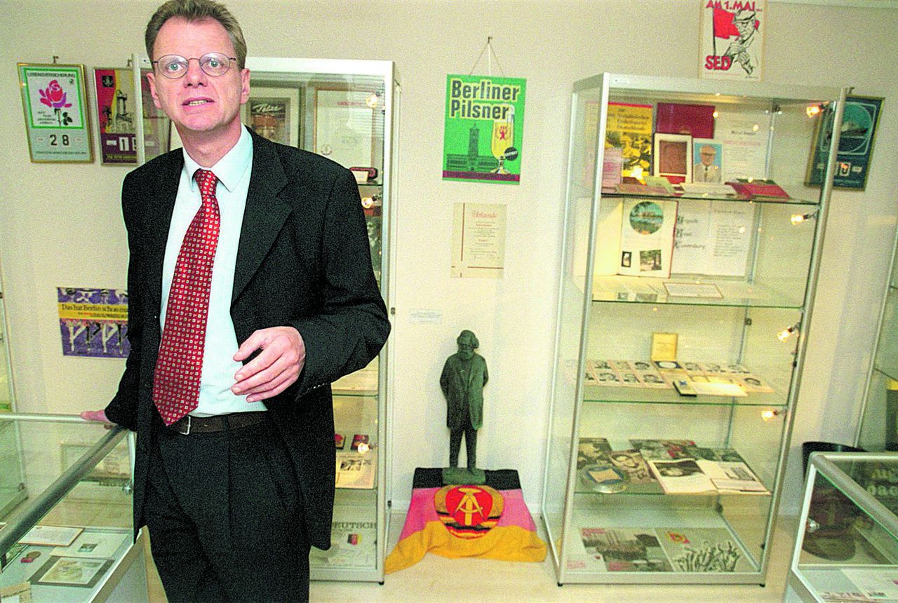 Stikkend in het stof van goede bedoelingen - NRC