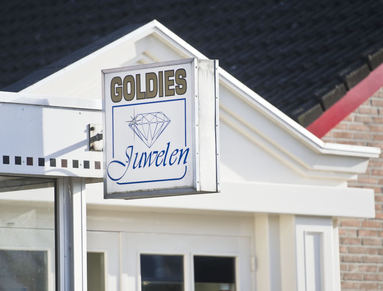 Drie jaar cel voor derde verdachte overval juwelier Deurne - NRC