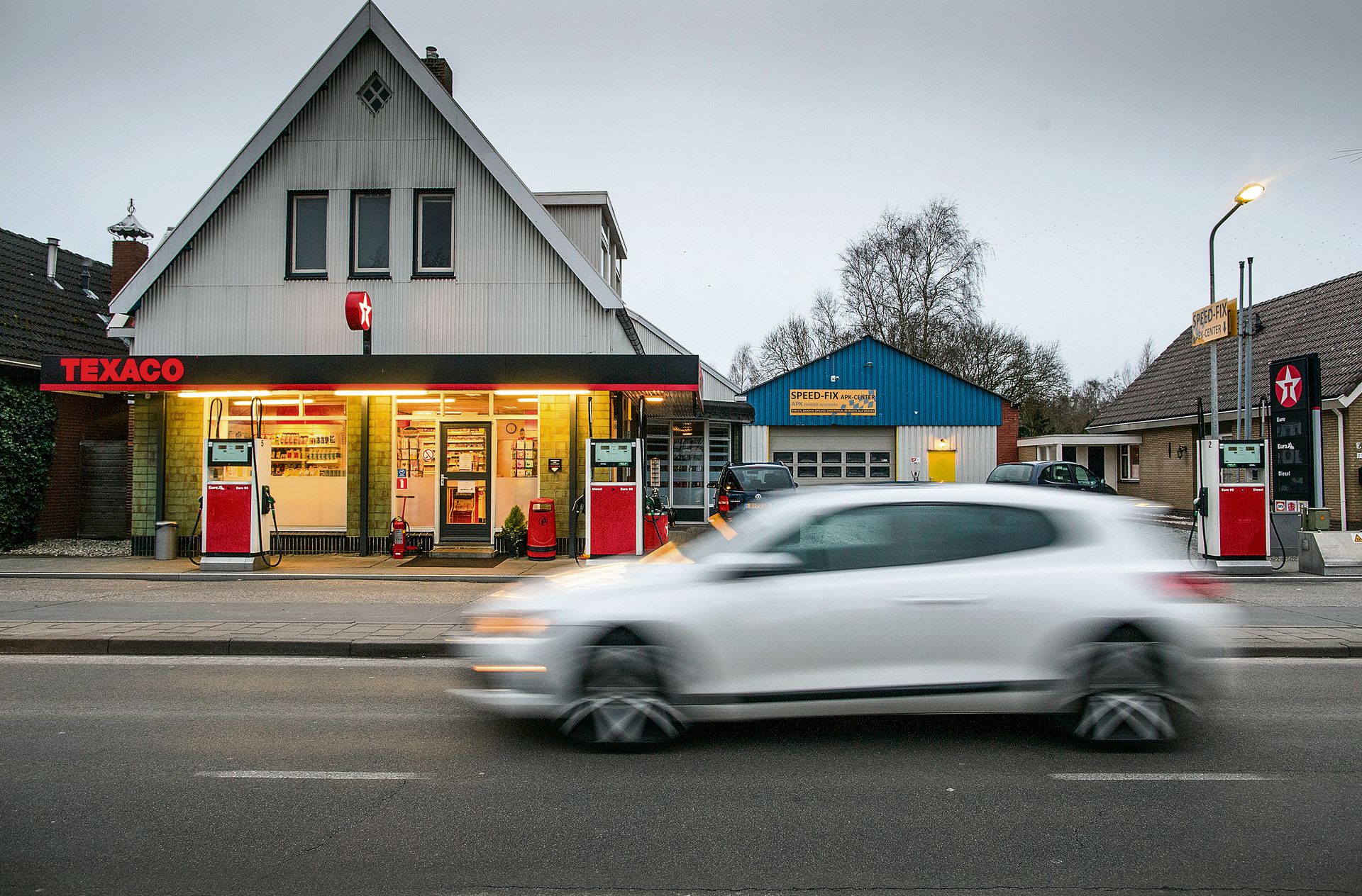 De nieuwe uitbater wil meer dan alleen benzine verkopen - NRC