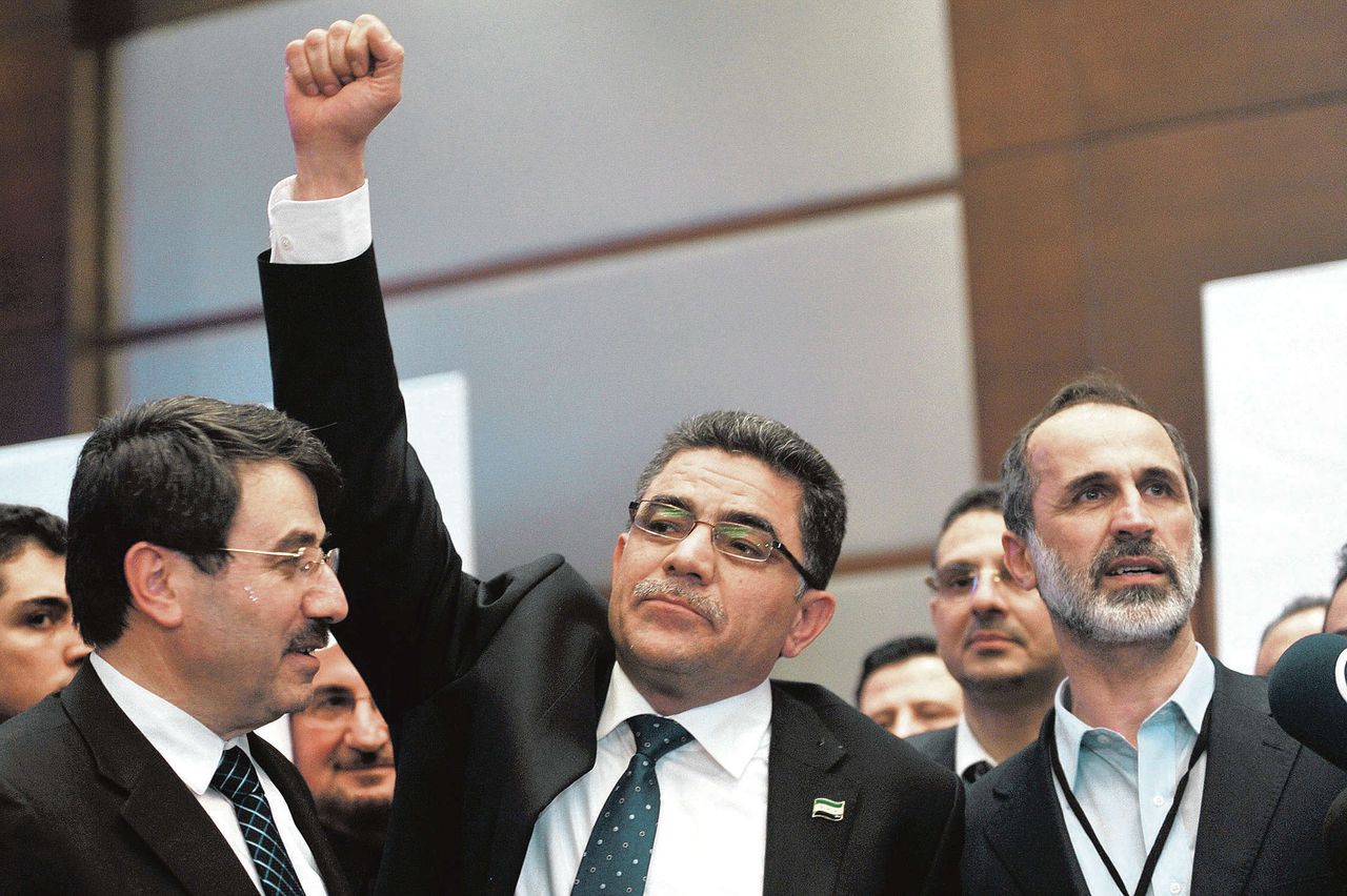 Syrische oppositie vindt premier - NRC