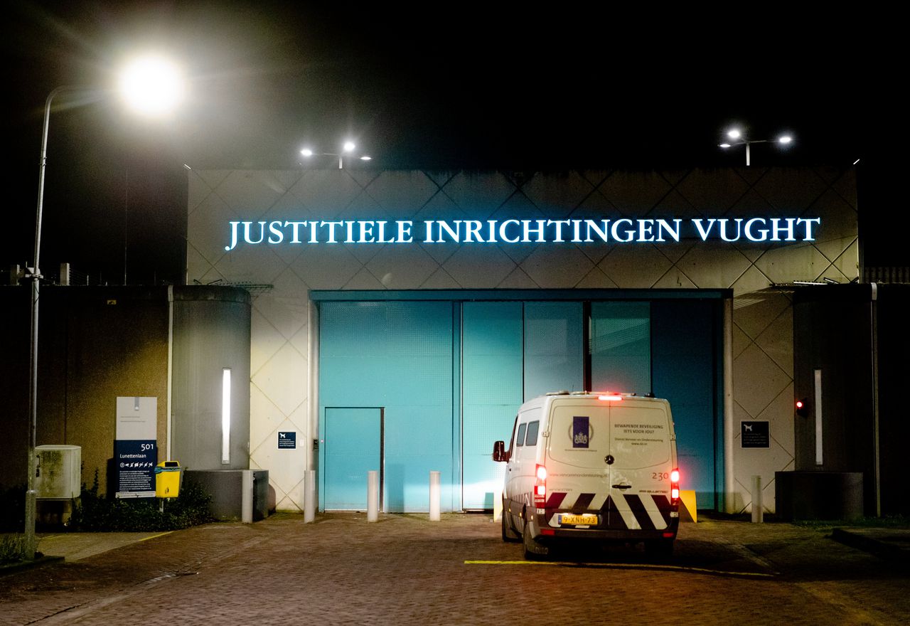 Oud-coffeeshopbaas Van Laarhoven aangehouden in cel voor verhoor - NRC