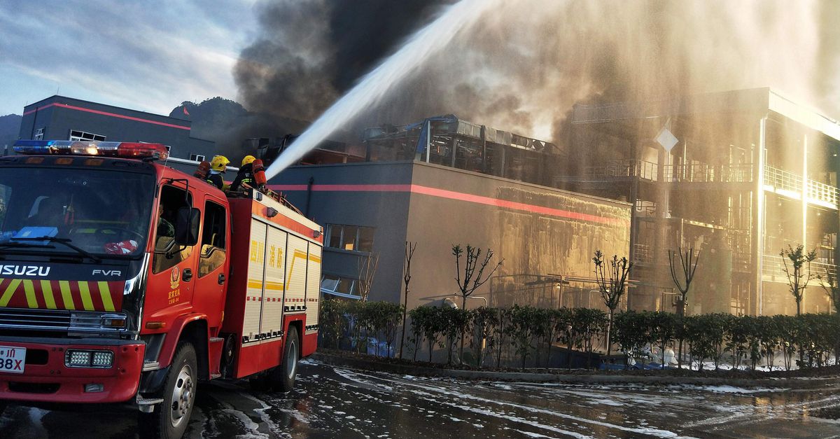 19 doden na explosie chemische fabriek China - NRC