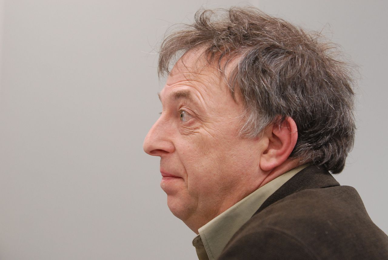 Hoe anders kan en mag je zijn in de publieke ruimte? - NRC