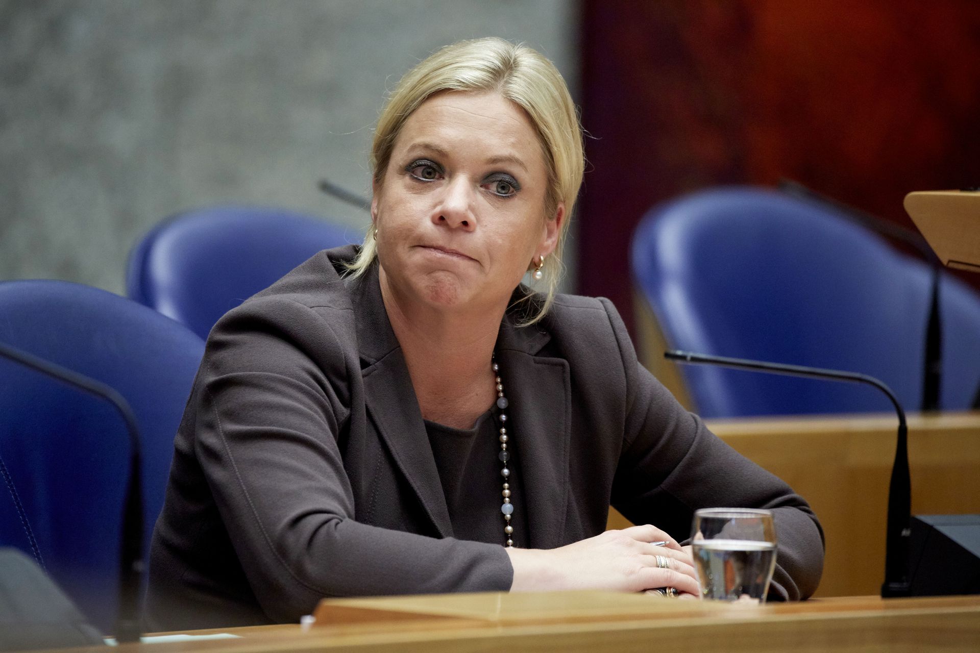 Hennis en Teeven willen geen aparte asielregeling Defensietolken - NRC