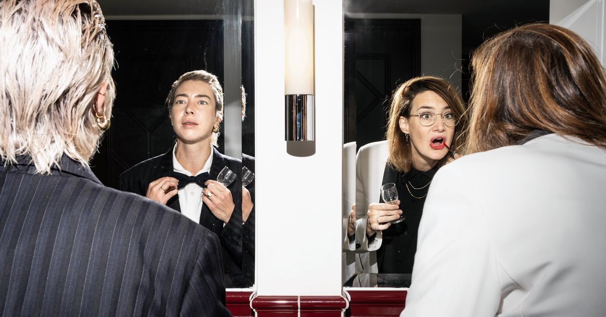 De oudejaarsconferences: wie maakt de beste grappen over 2024? - NRC