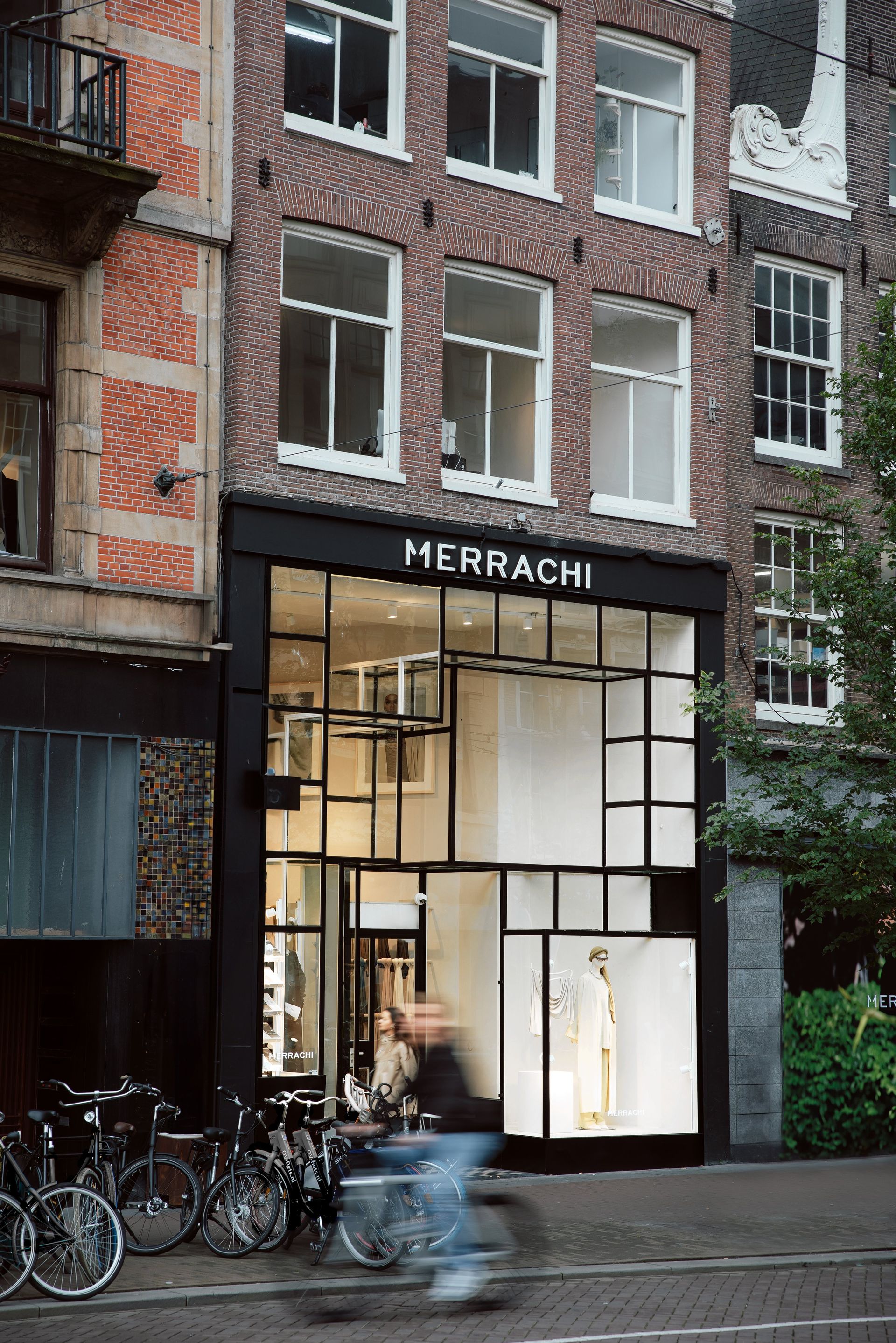 Modest fashion, met een knipoog naar streetwear - NRC