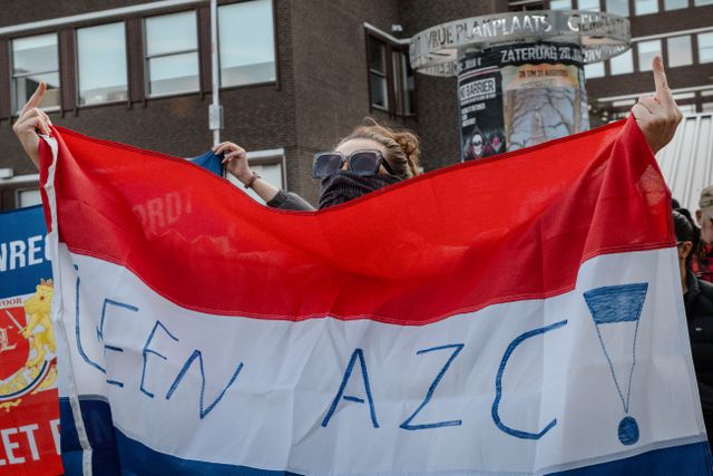 Van azc-protest naar azc-protest: ‘Als de politie geweld gebruikt, gaan ...