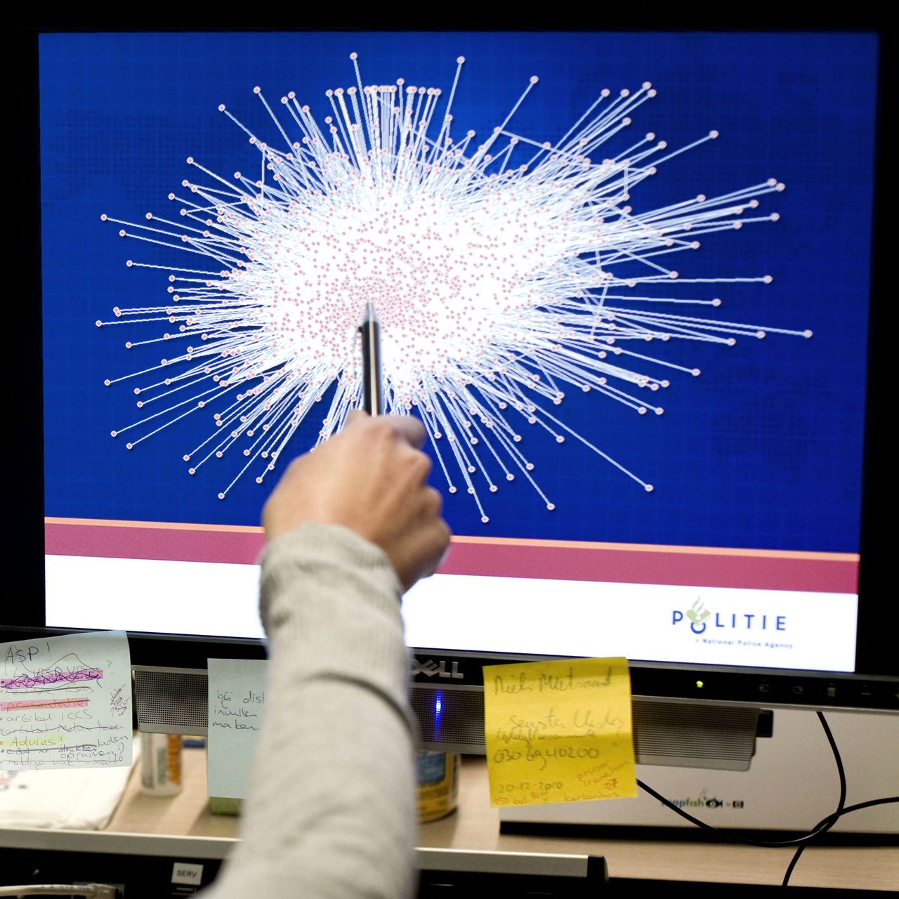 Cyberpolitie moet ons beschermen - NRC