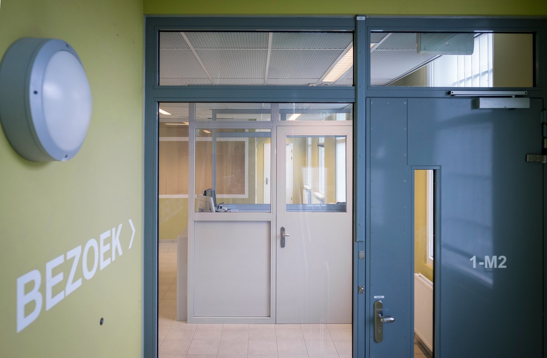 Advocaten ontzet over mogelijk verbod op telefoons, tablets en laptops ...