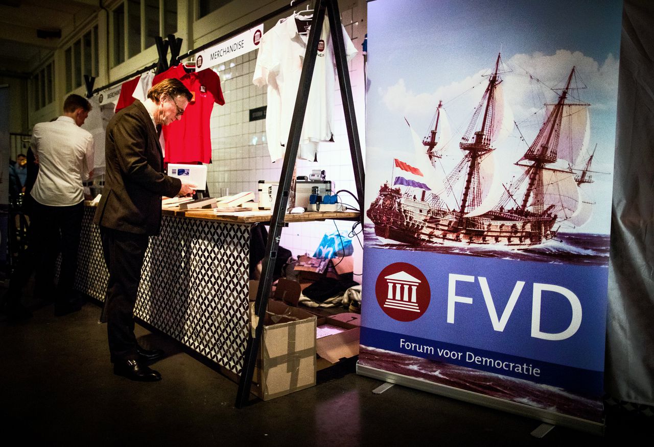 Nummer 3 op FvD-lijst zegt lidmaatschap op - NRC