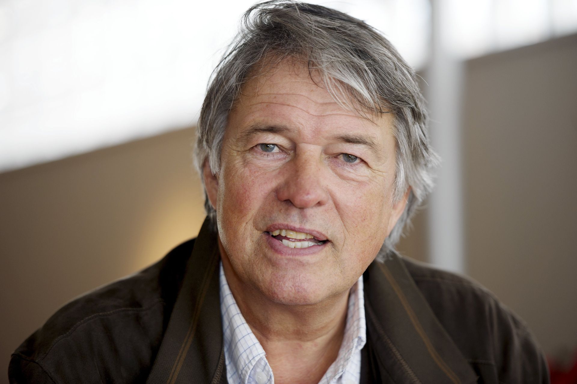 Ron Brandsteder op 74-jarige leeftijd overleden - NRC