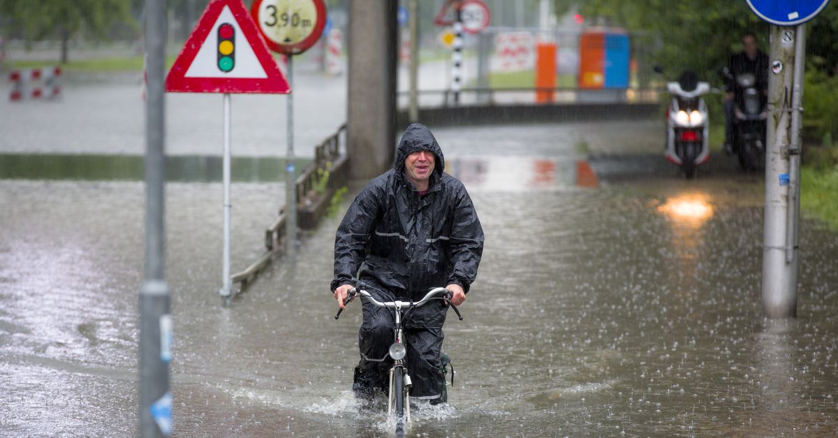 Buien met veel regen komen vaker voor - NRC