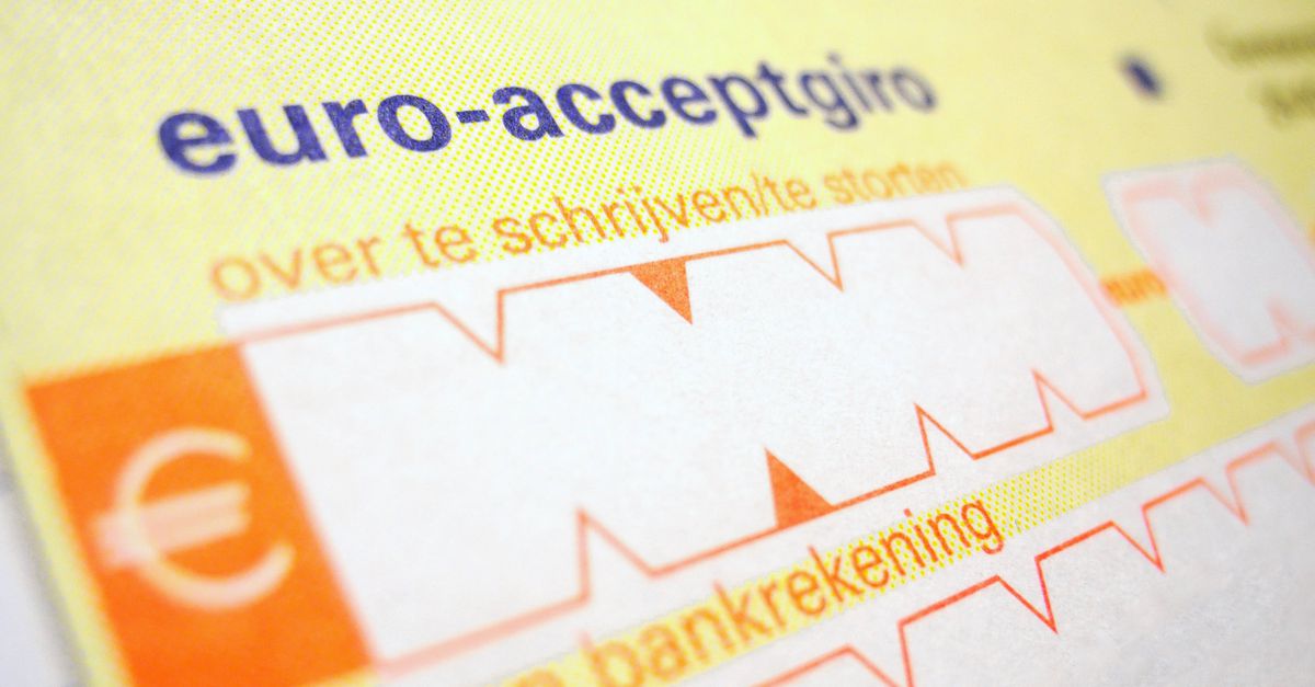 Acceptgiro verdwijnt in 2023, ingehaald door online betaaldiensten - NRC