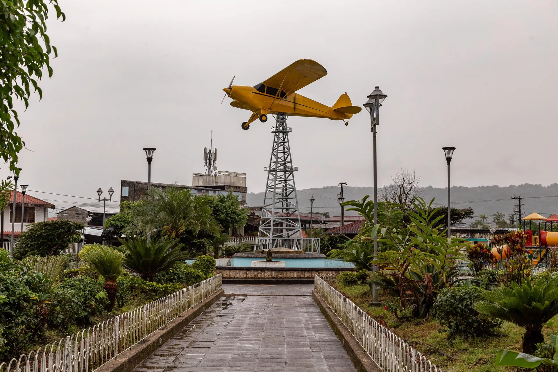 Wat twee speren zeggen over de gewelddadige geschiedenis van Shell - NRC
