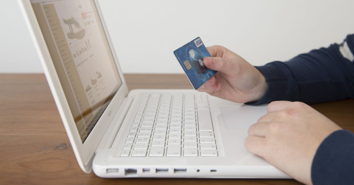 Steeds meer mensen doen online aankopen - NRC