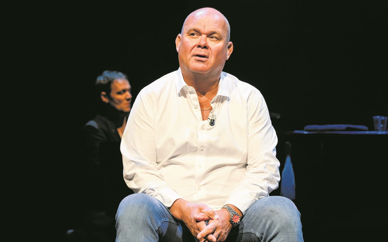 Paul de Leeuw op zijn best als amuseur - NRC