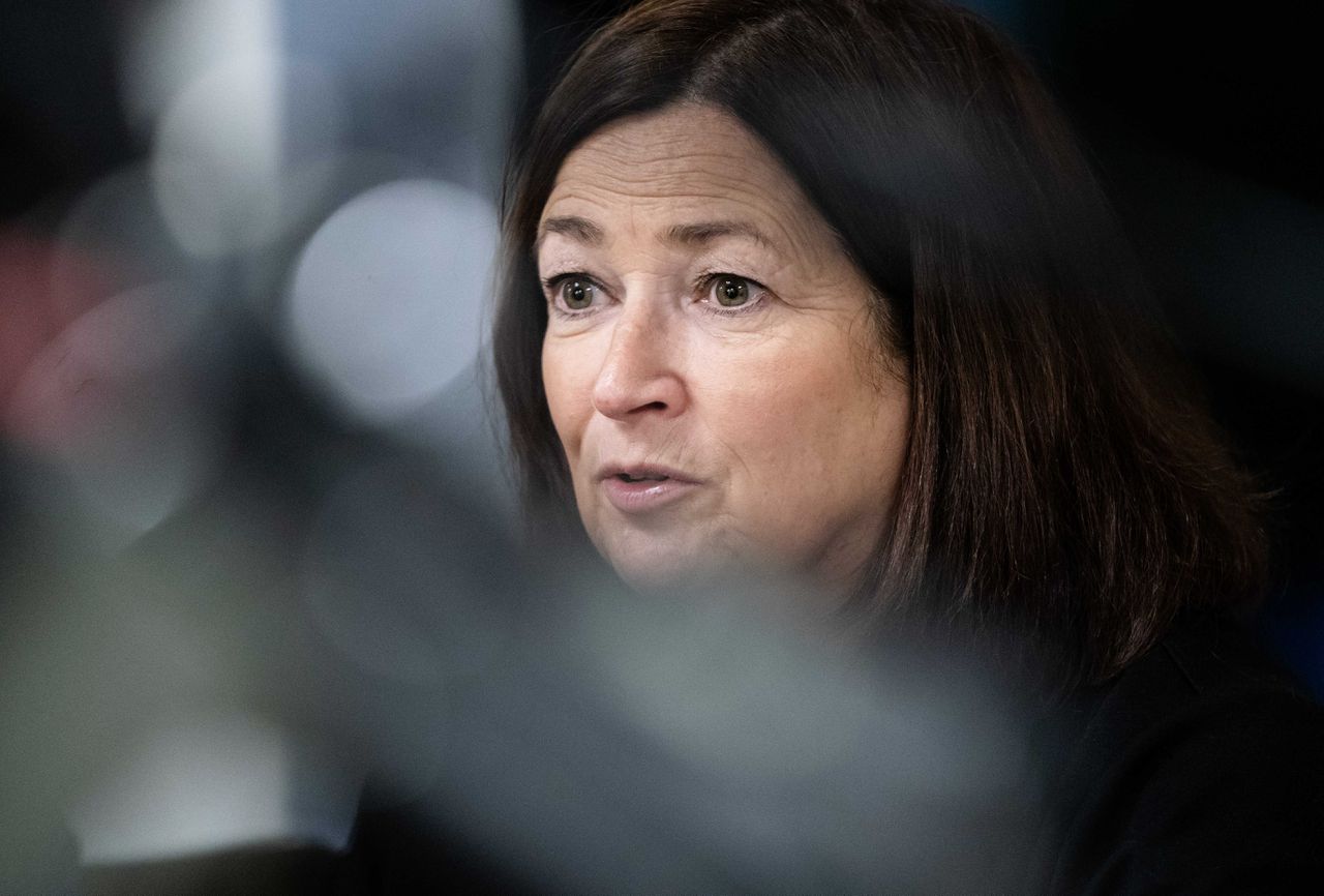 Conny Helder moet Qatar een harde boodschap brengen. Maar hoe? - NRC