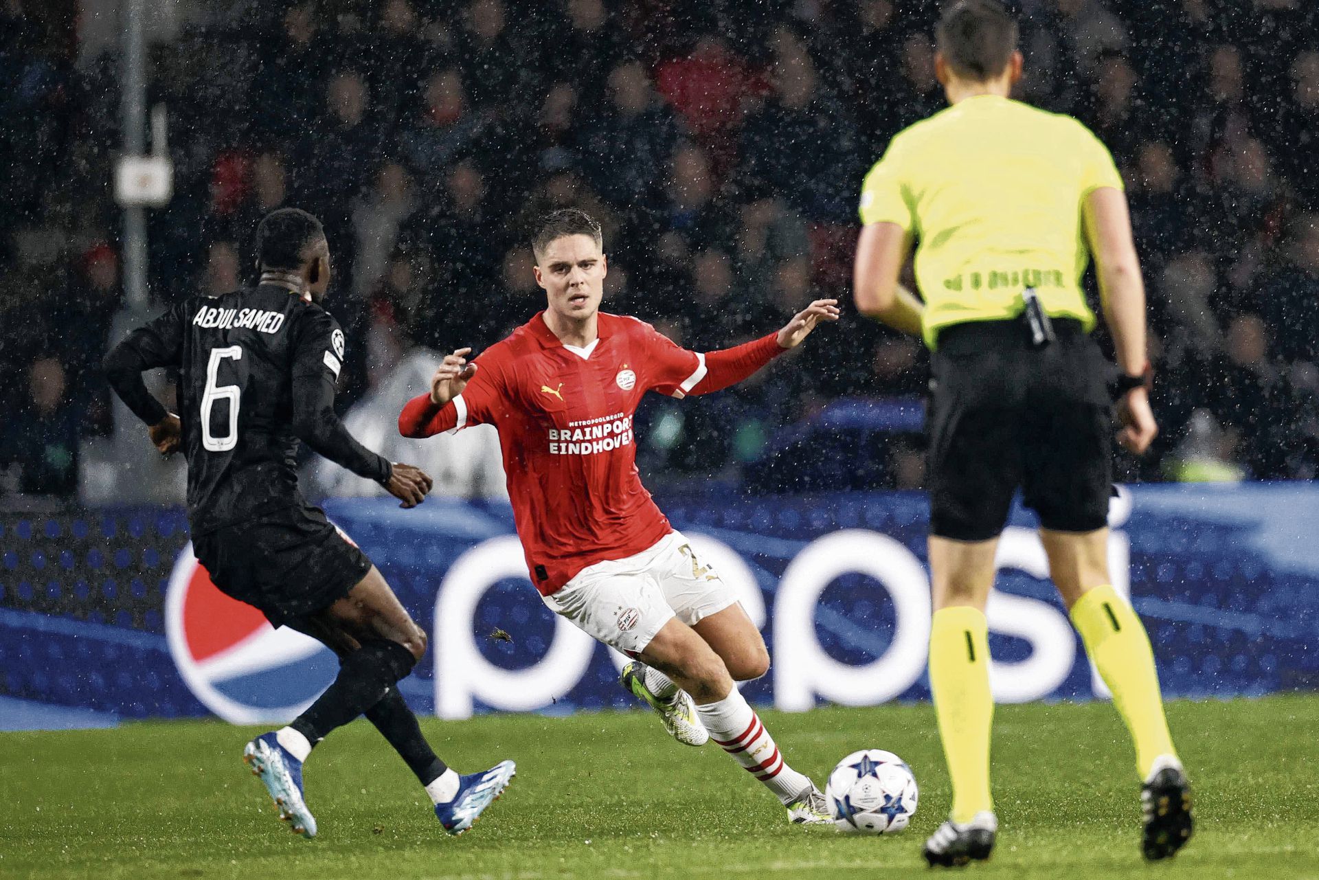 Wanneer valt het kwartje bij PSV-regisseur Joey Veerman? - NRC