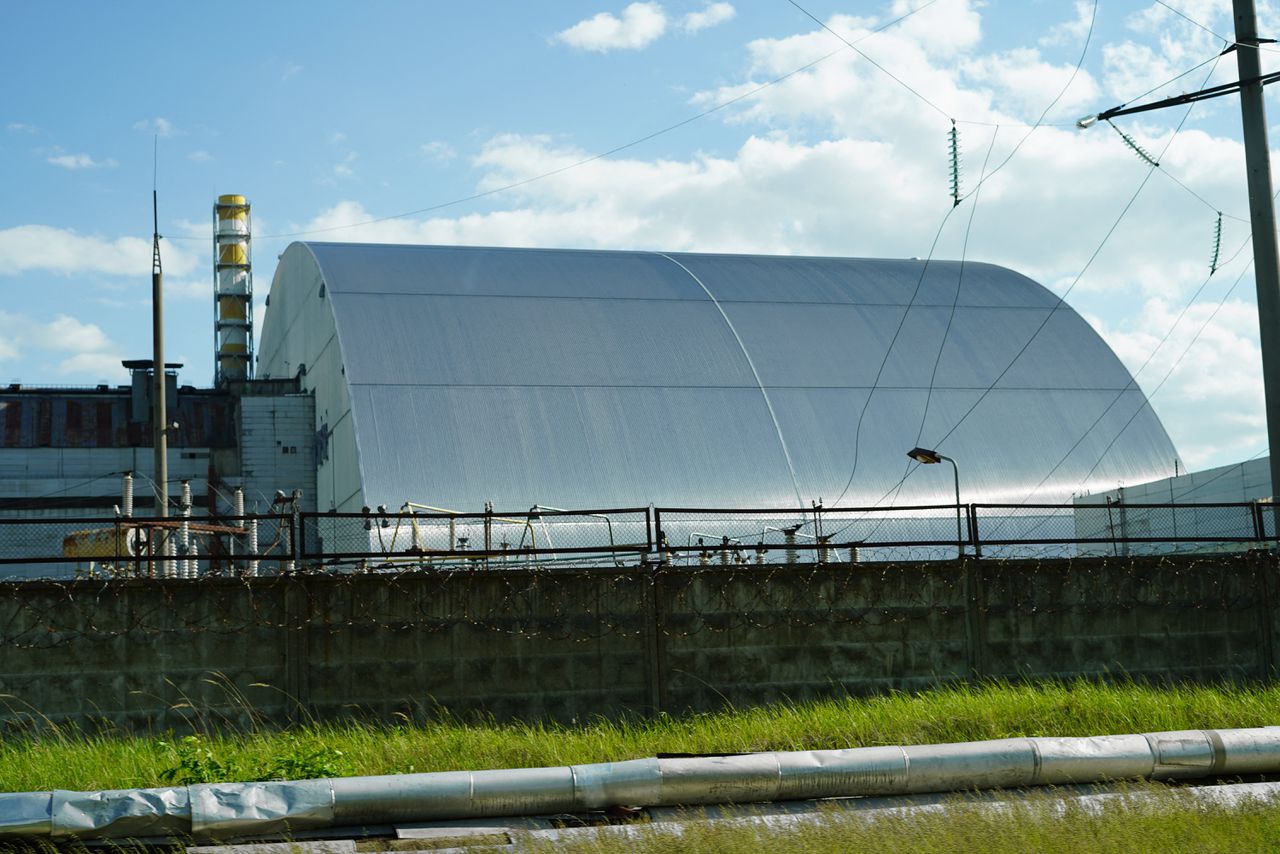 Rusland valt sarcofaag Tsjernobyl aan, voor Zelensky bewijs dat Poetin ...