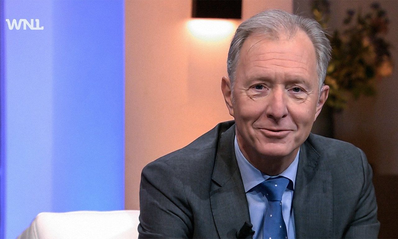 Tv-recensie | Weet Rick Nieman wel dat de camera’s al draaien? - NRC