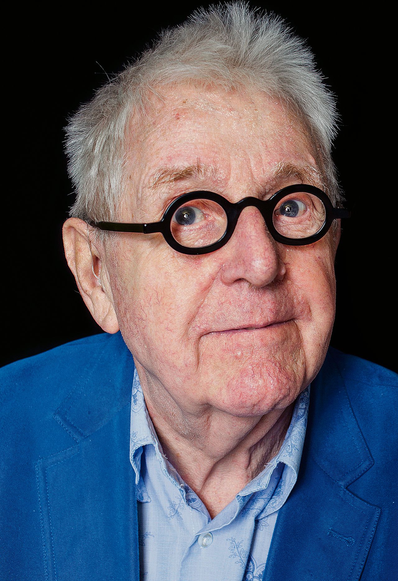 Dolf moest maar leren typen - NRC