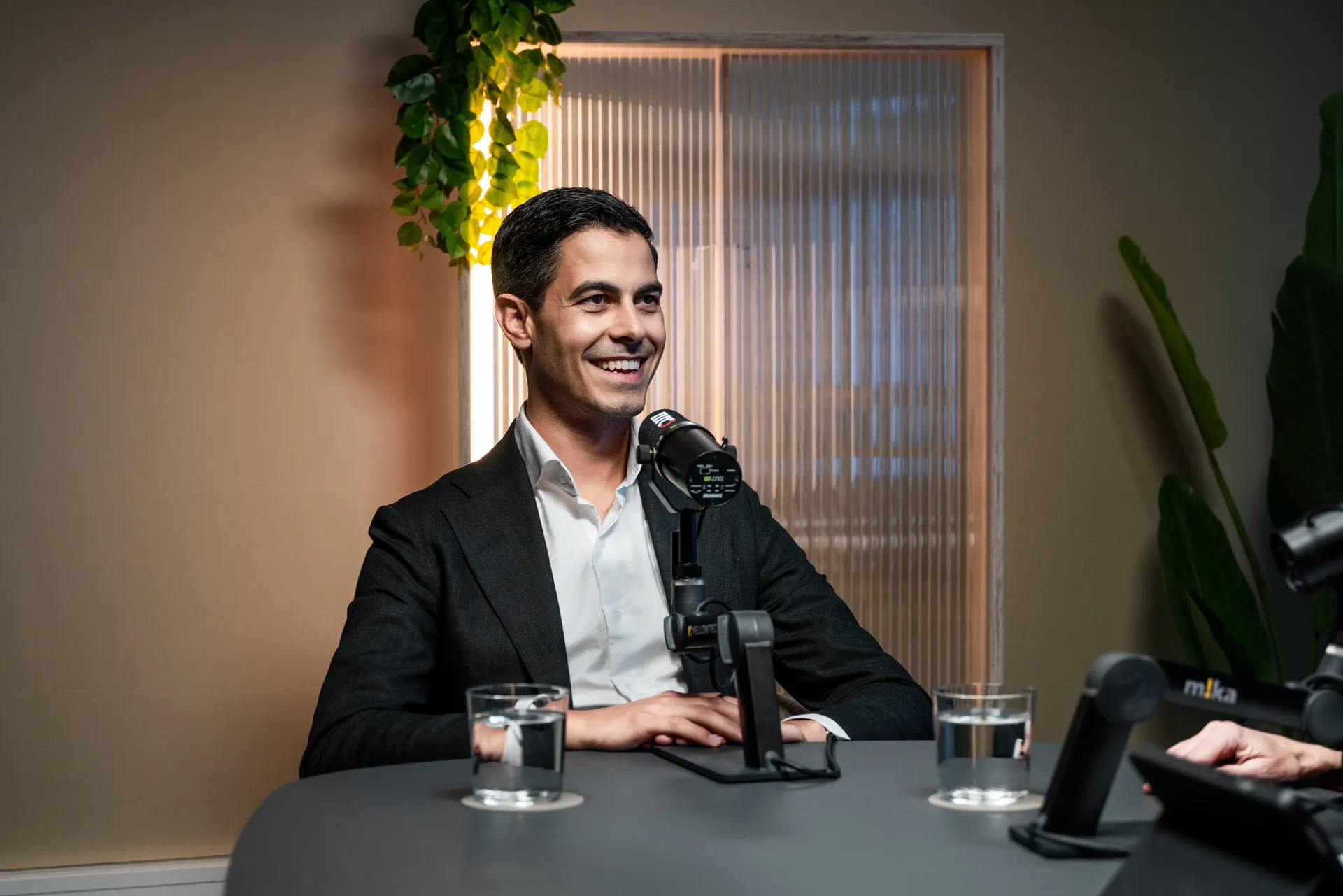 ‘Waarom accepteren we dat de Nederlandse vlag alleen op het PVV-affiche ...