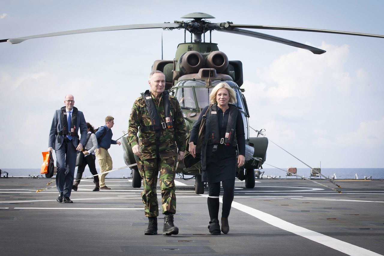 Hoogste militair Tom Middendorp: leger verrast door IS en ‘Oekraïne’ - NRC