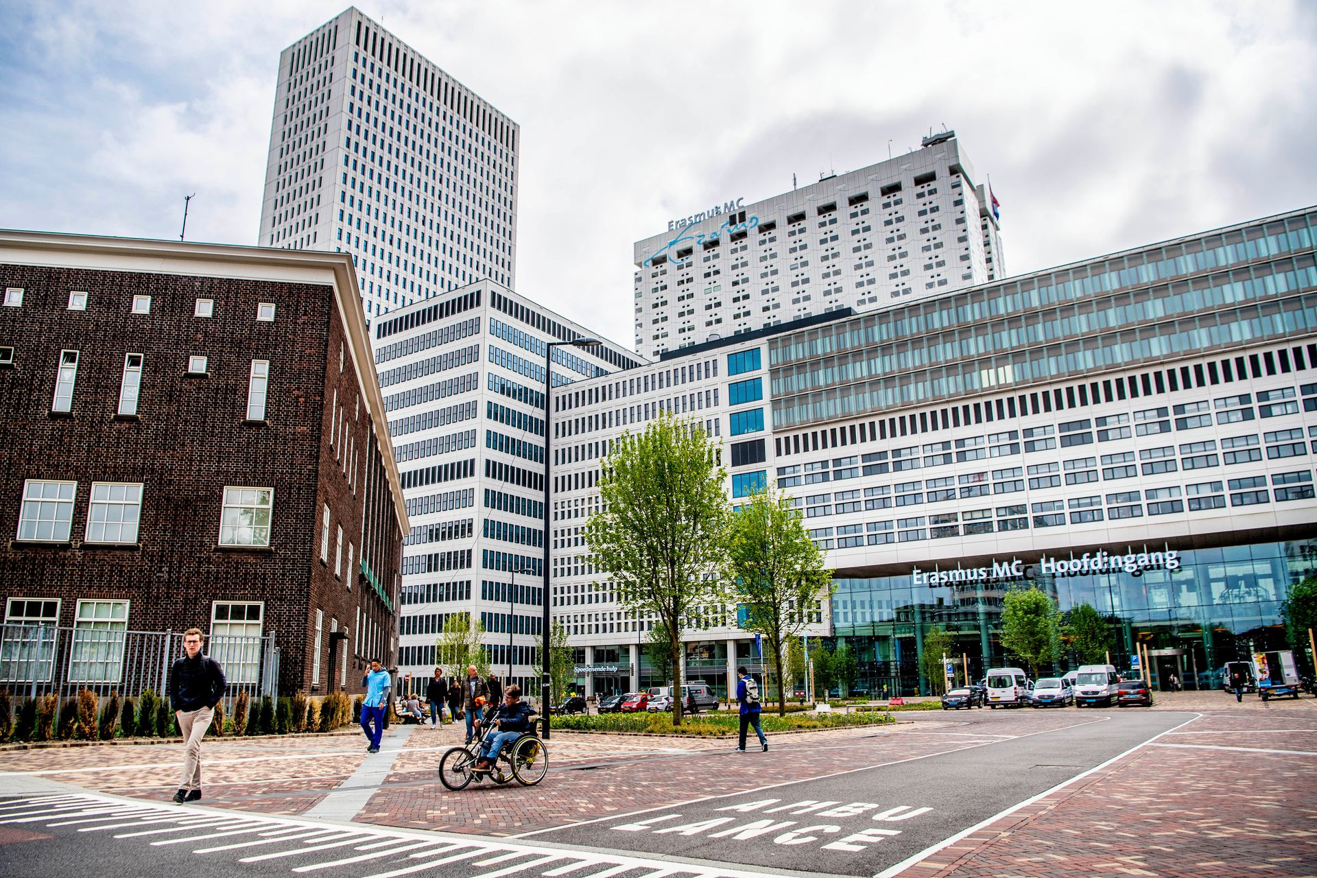 Een rookvrije straat invoeren in Rotterdam, kan dat juridisch wel? - NRC