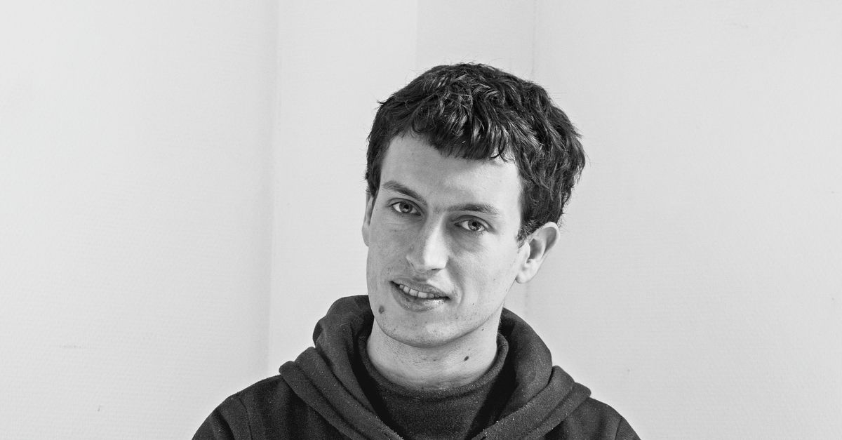 Debutant Tiemen Hiemstra’s fijnzinnigheid brengt ‘W.’ tot leven - NRC