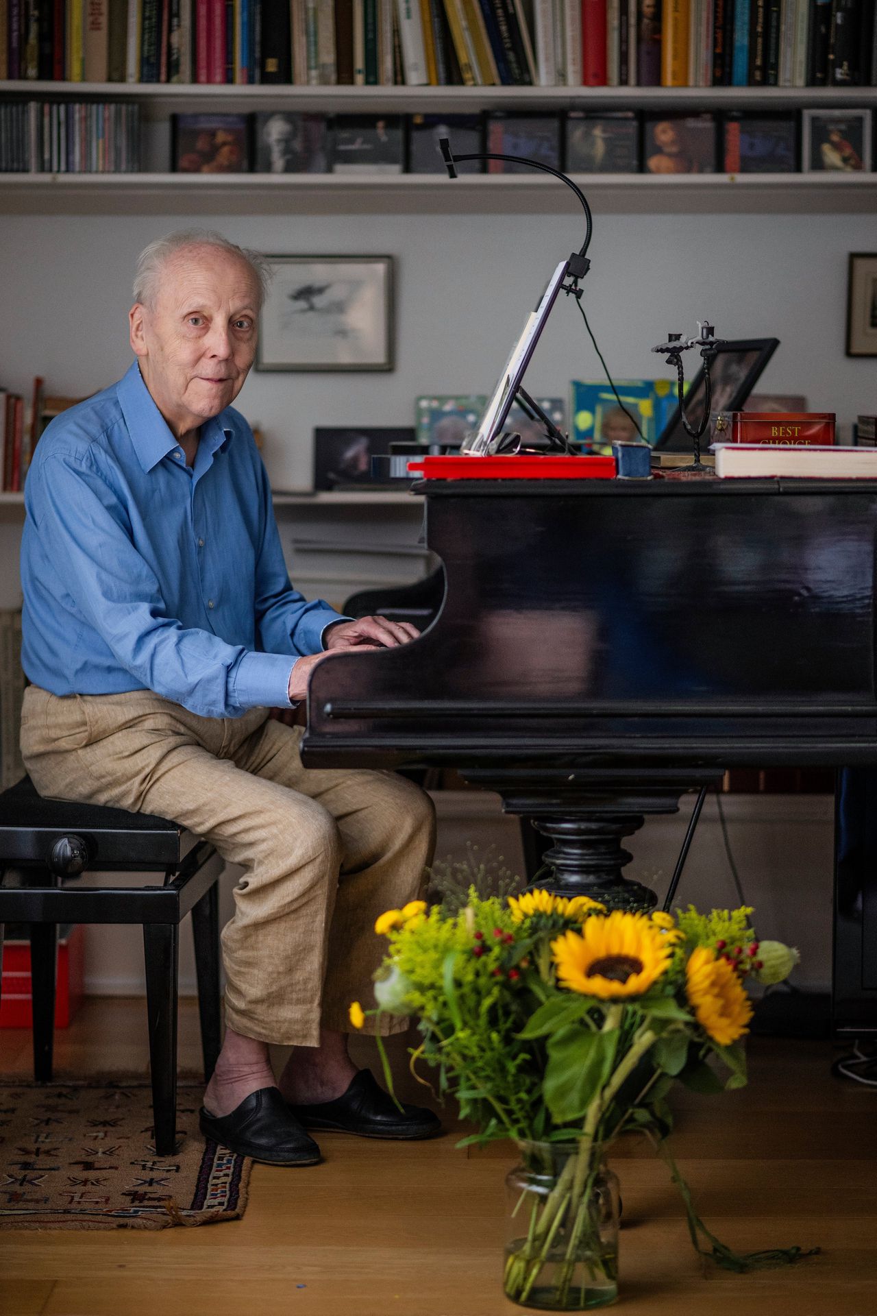 Piano-nestor Willem Brons: ‘Muziek moet stromen’ - NRC