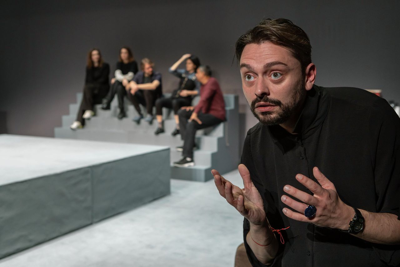 Als Donny Ronny is Gover Meit net zo ontregelend als Stefano Keizers - NRC