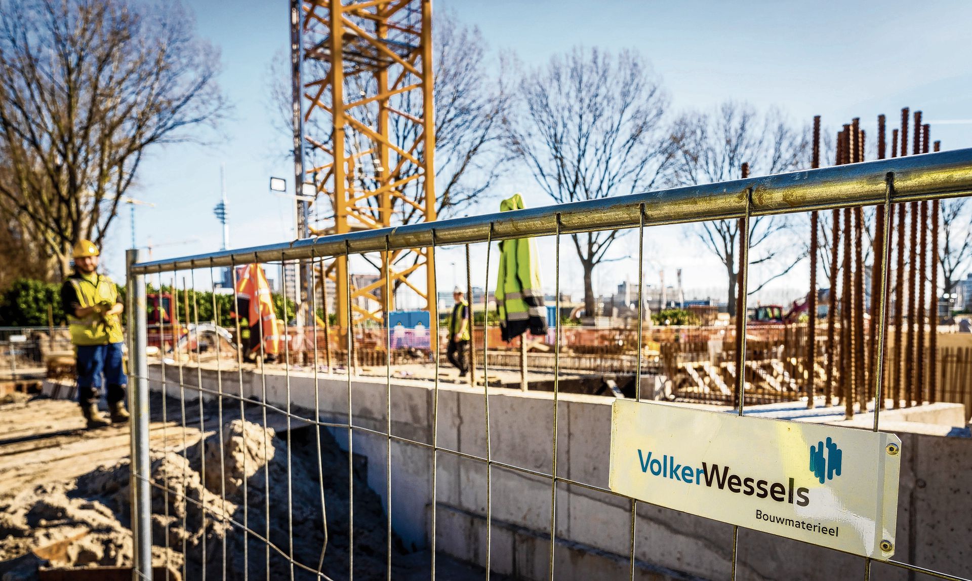 VolkerWessels van de beurs: de familie zit liever zelf aan de knoppen - NRC