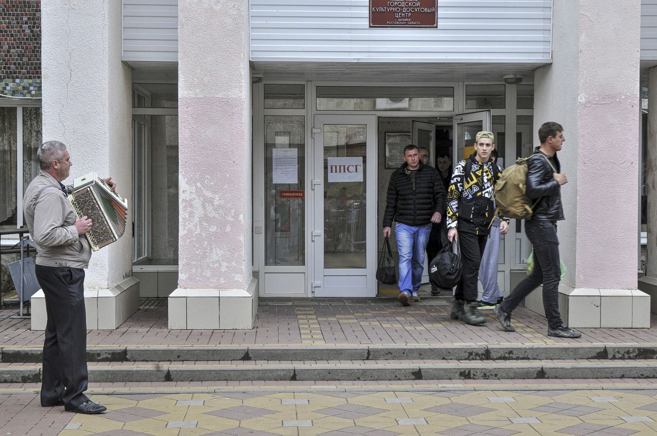 Grote chaos in Rusland sinds de aangekondigde mobilisatie van Poetin - NRC