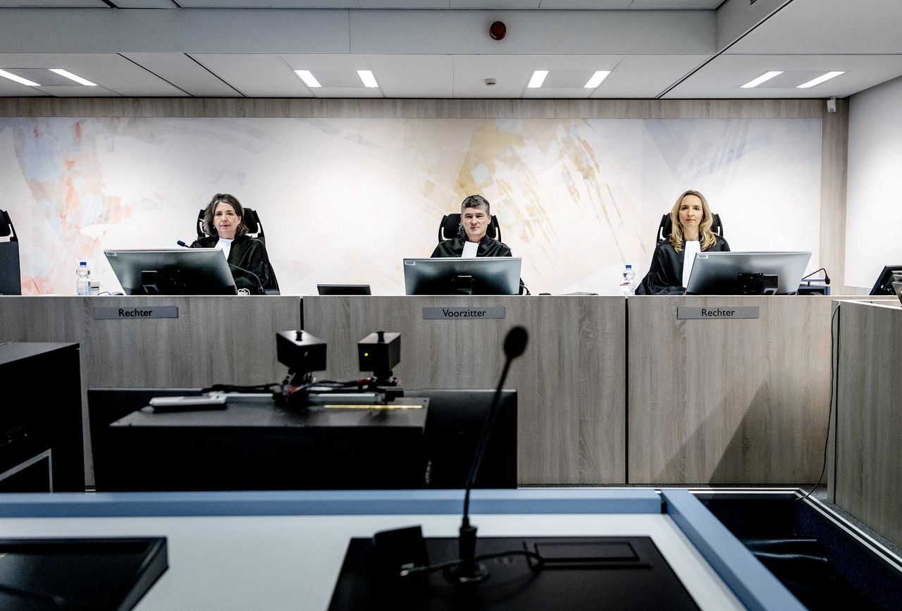 OM eist drie keer levenslang tegen betrokkenen bij moord op Peter R. de Vries - NRC