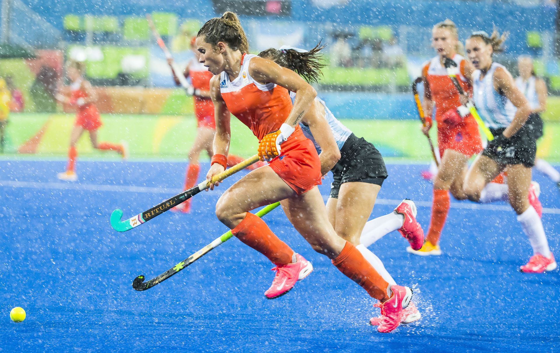 Hockeysters verslaan Argentinië in zinderende wedstrijd - NRC