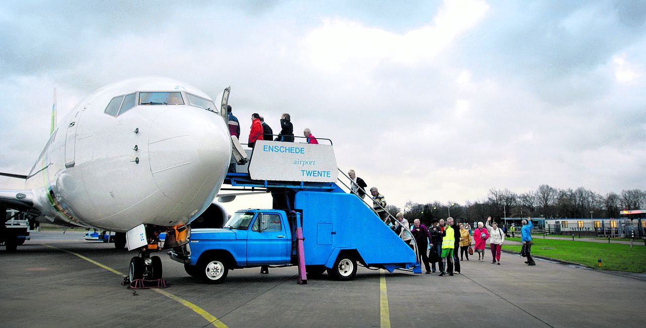 Vliegveld Twente later open - NRC