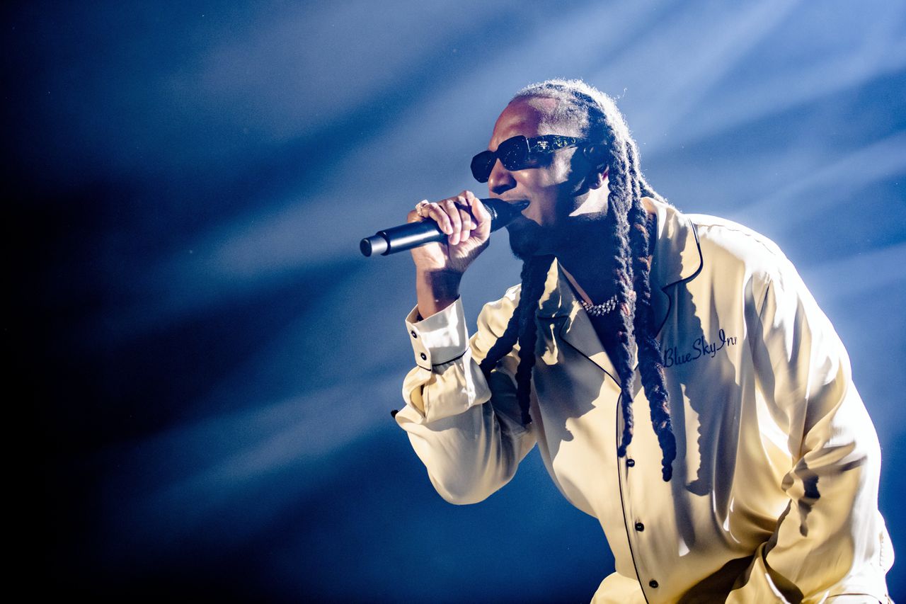 Jonna Fraser viert zijn succes met collega’s in een uitverkocht AFAS ...