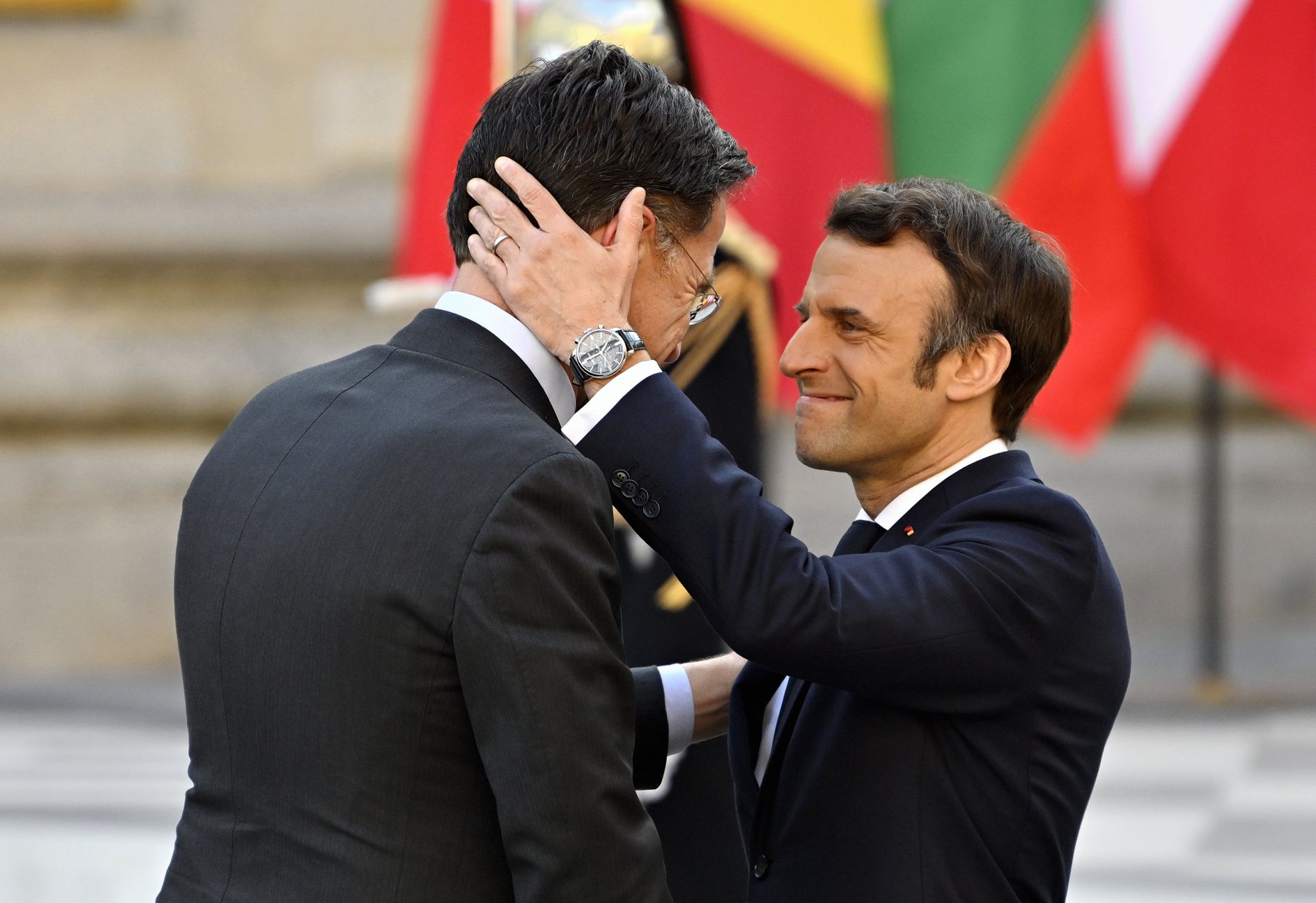 Macron en Rutte groeien naar elkaar toe door geopolitieke ...